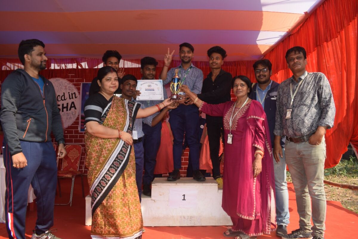 KIIT ITI Students and Staff Bring Laurels in Regional Level ITI Fest ...
